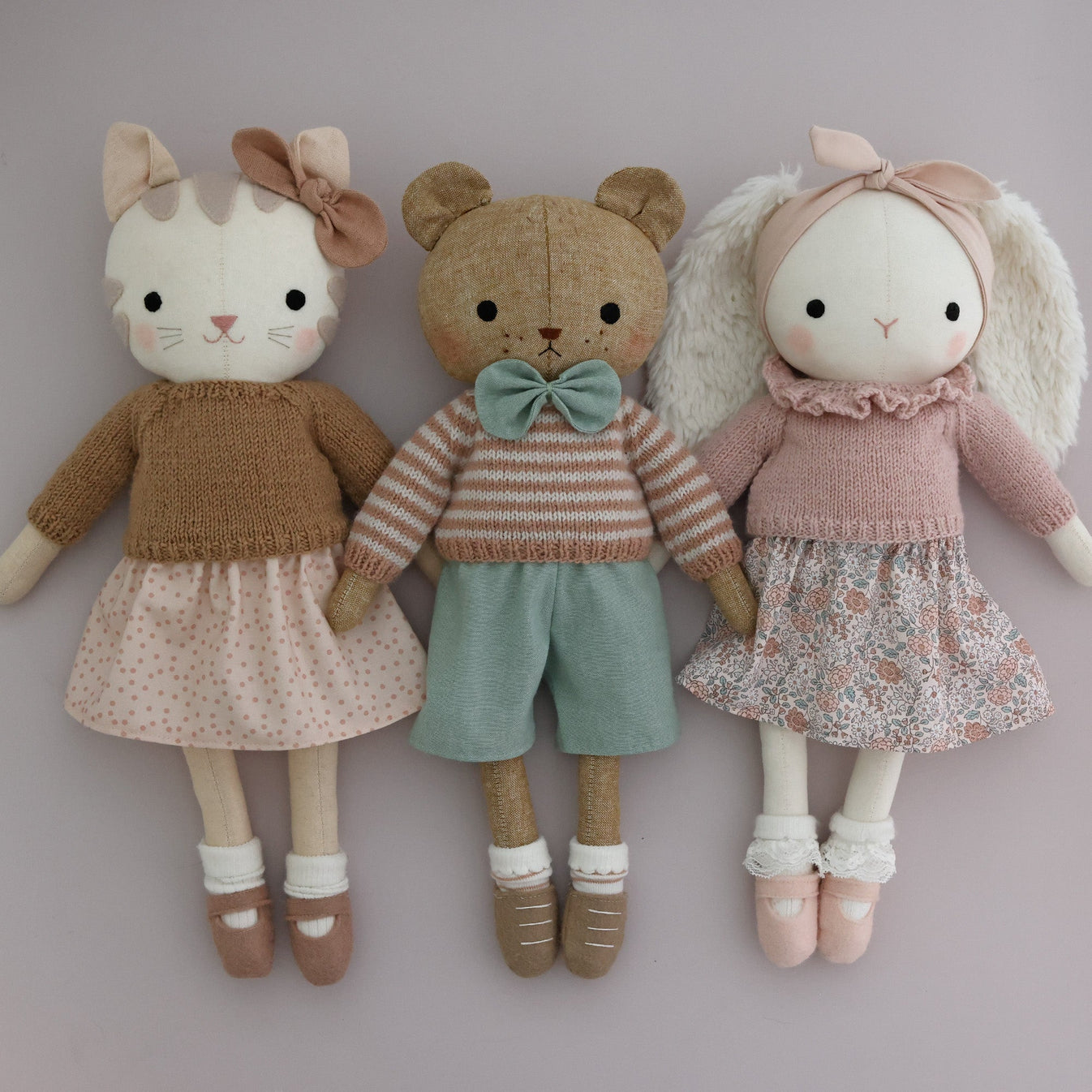 Willow sweater doll knitting pattern – Studio Seren